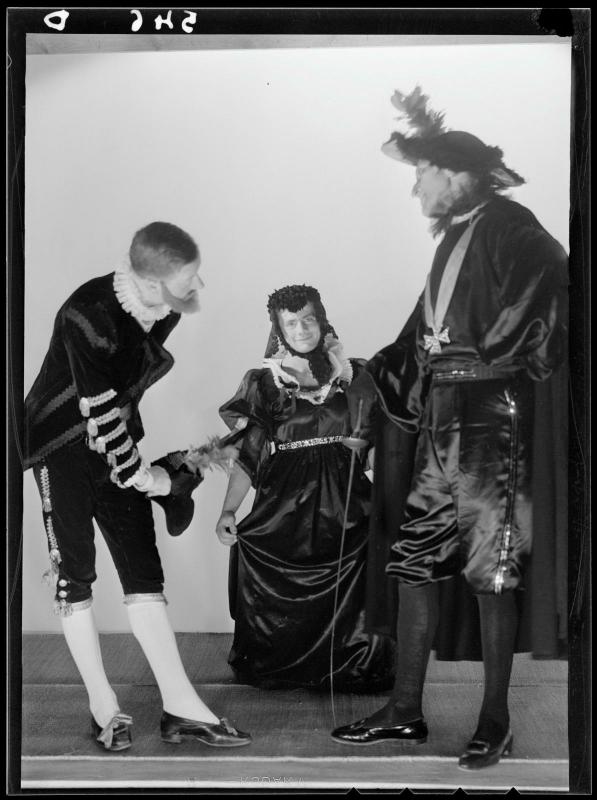 Le Groupe Octobre dans le "Tableau des Merveilles". Marcel Duhamel, Max ...