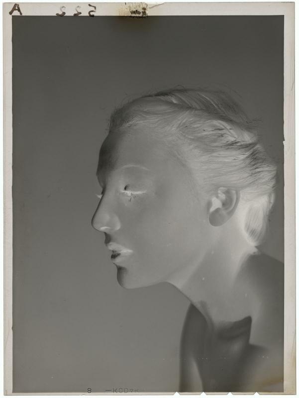 Modèle féminin non identifié (Sonia Mossé ?) - Centre Pompidou