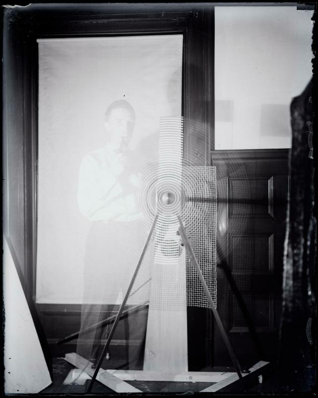 Rotative plaques de verre de Marcel Duchamp - Centre Pompidou