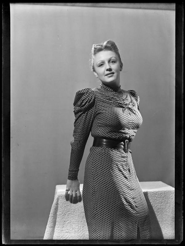 Modèle non identifié (Sonia Mossé ?) - Centre Pompidou