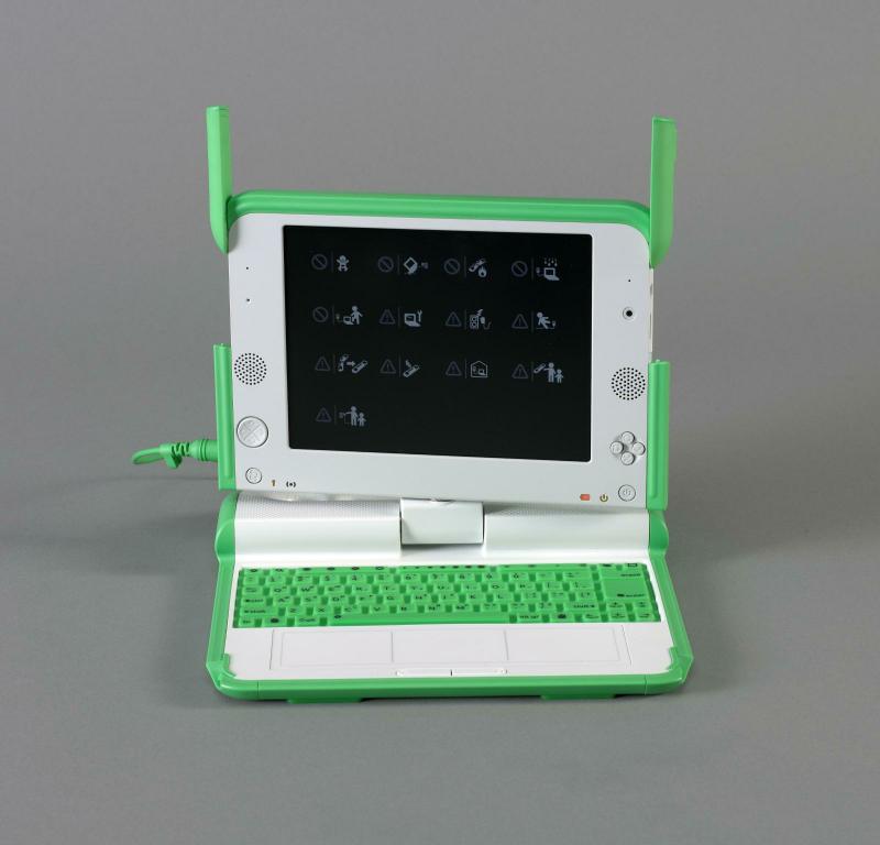 Ordinateur One Laptop Per Child XO Laptop - Centre Pompidou