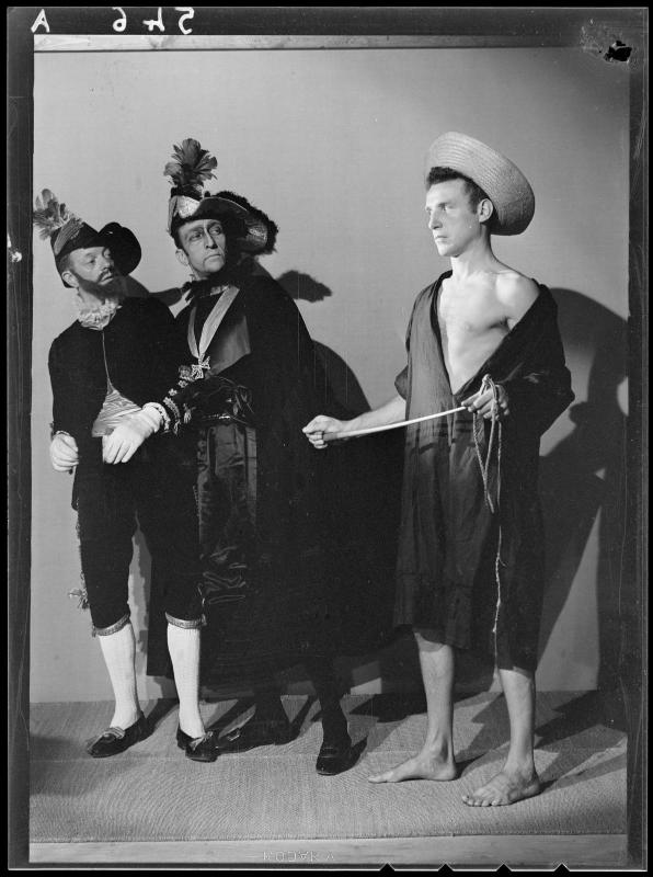 Le Groupe Octobre dans le "Tableau des Merveilles". Marcel Duhamel, Max ...