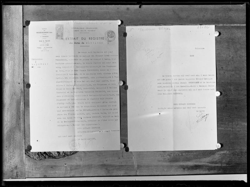 Reproductions de documents administratifs. (Extrait de registre ...