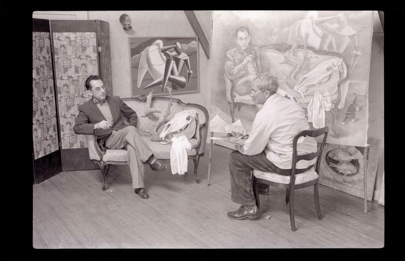 Man Ray devant son portrait peint par George Biddle - Centre Pompidou