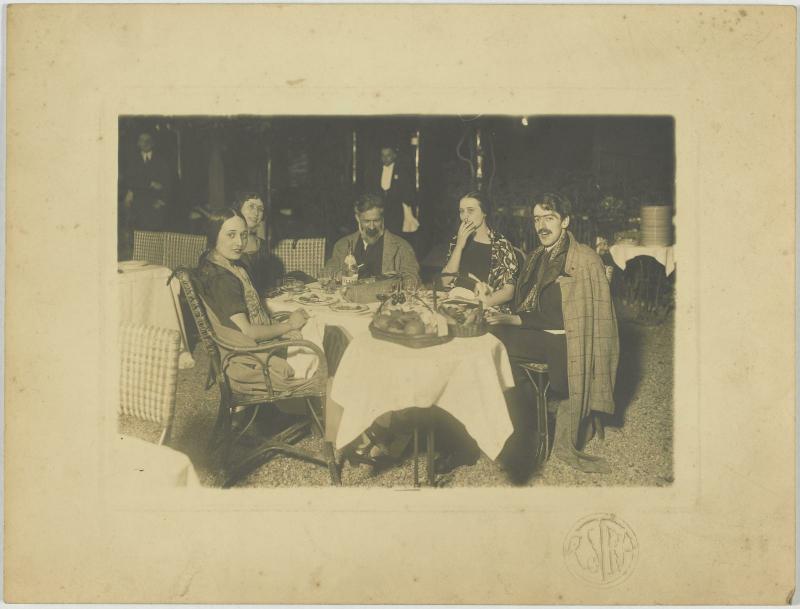 Lizica Codréano, Ethel Moorhead (ou Kay Boyles ?), Brancusi, Irina ...