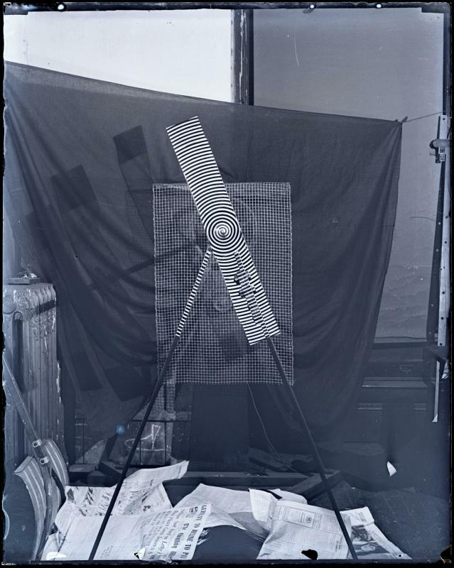 Rotative plaque de verre de Marcel Duchamp - Centre Pompidou