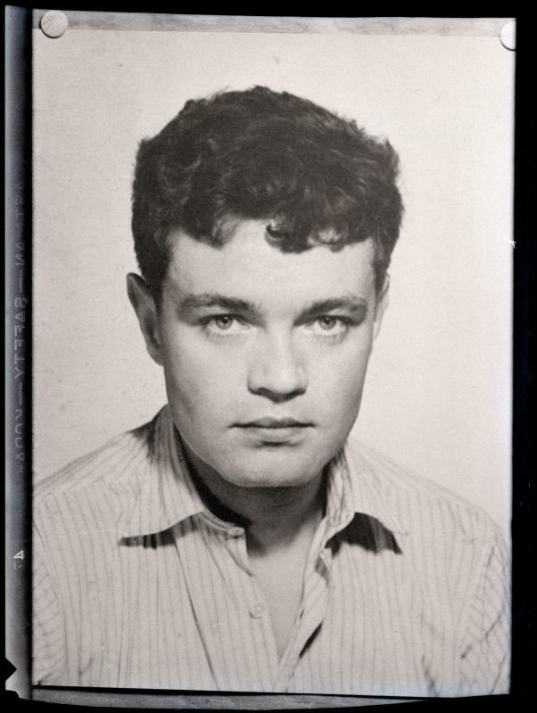 Reproduction d'une photographie de René Crevel - Centre Pompidou